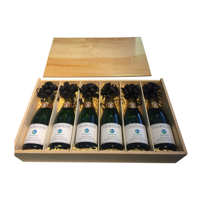Six Personalised Champagne Case| Presented in a Wooden Gift Box